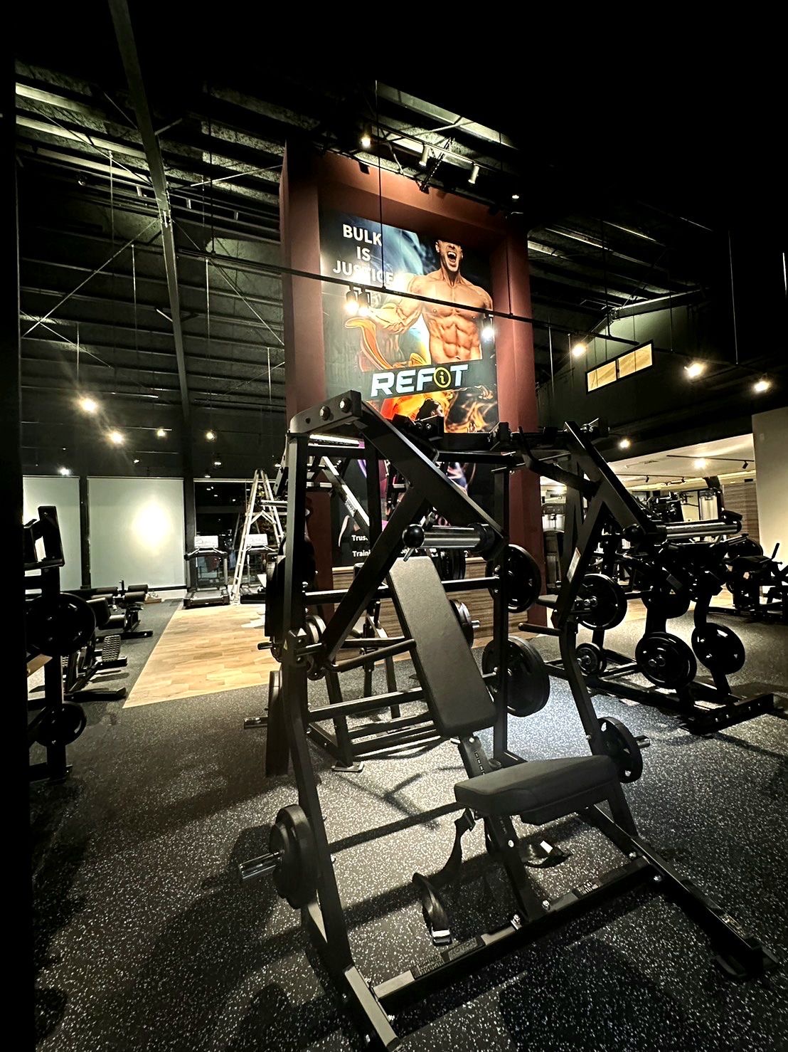 パーソナルトレーナー紹介 | REFIT（リフィット） | 沖縄フィットネスジム